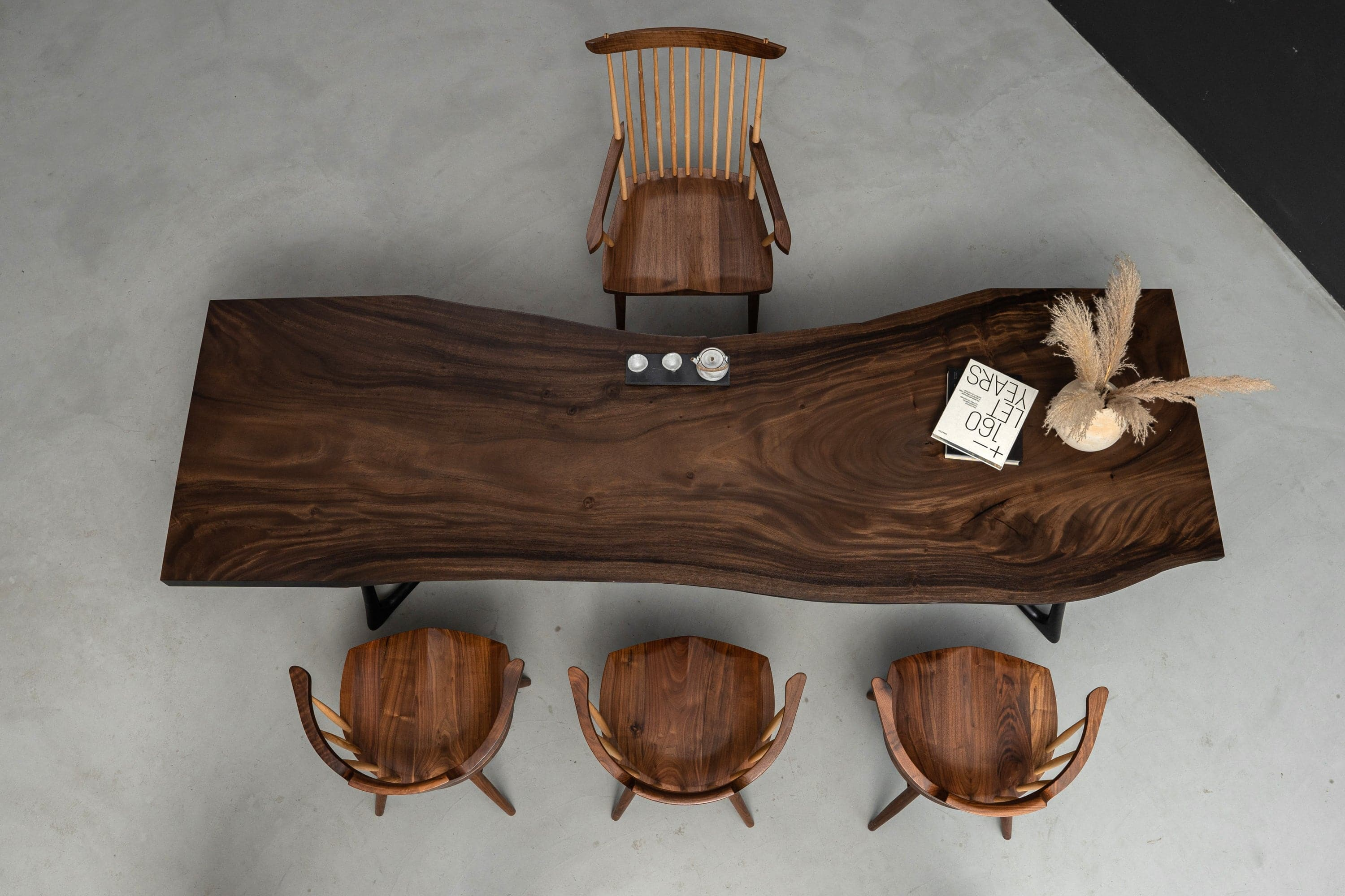 How to Select the Ideal Conference Table for Your Business? – SEAWAVETABLE