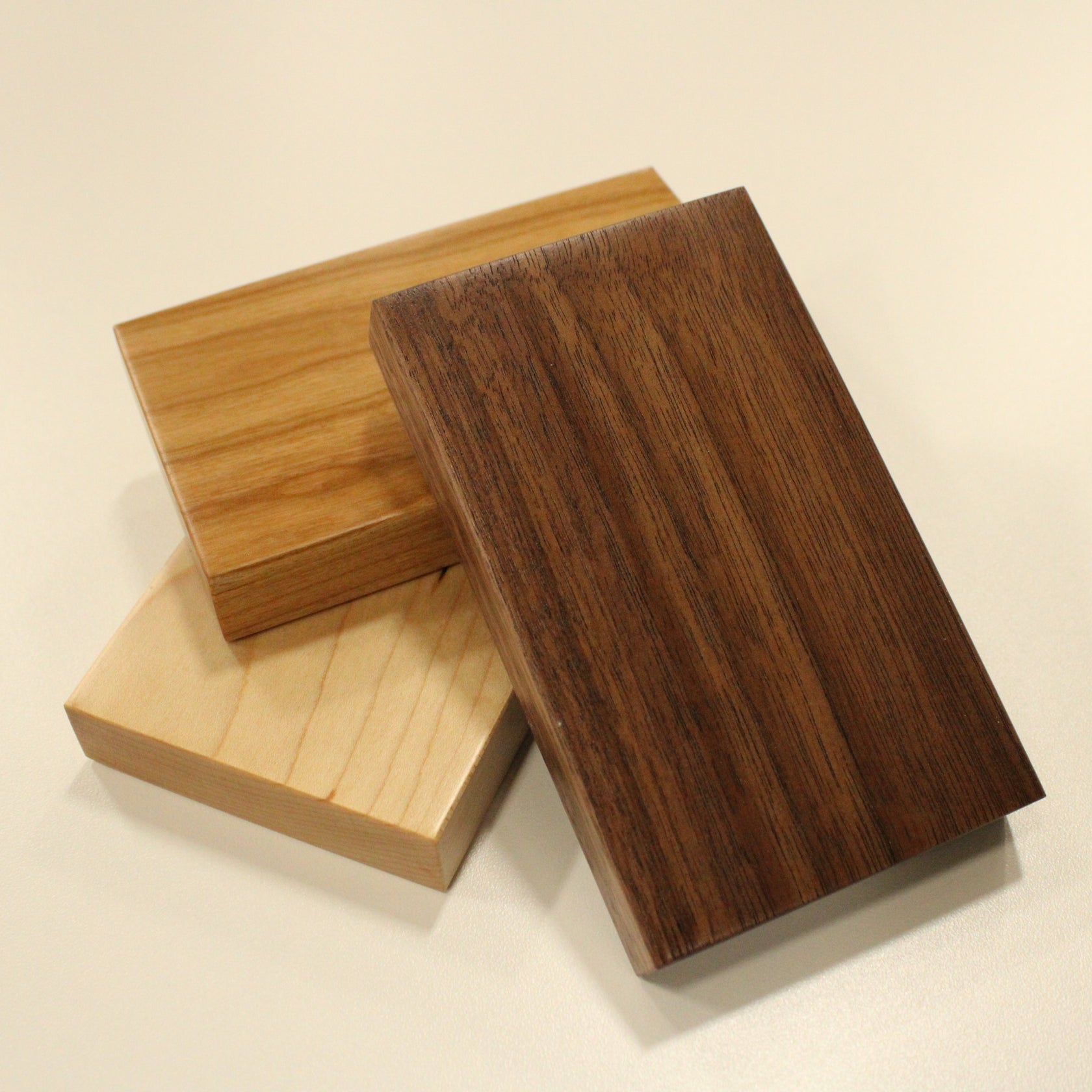 Matte Black Walnut Solid Wood Sample 10*10cm – SEAWAVETABLE